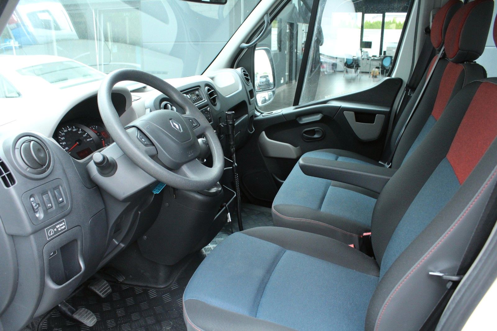 Renault Master Bus 2.3 dCi | L3H2 | 3.8T | Camera | 17 Locuri