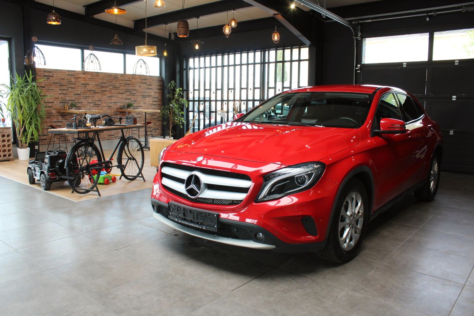 Mercedes-Benz GLA 200d | 4Matic | Night Paket