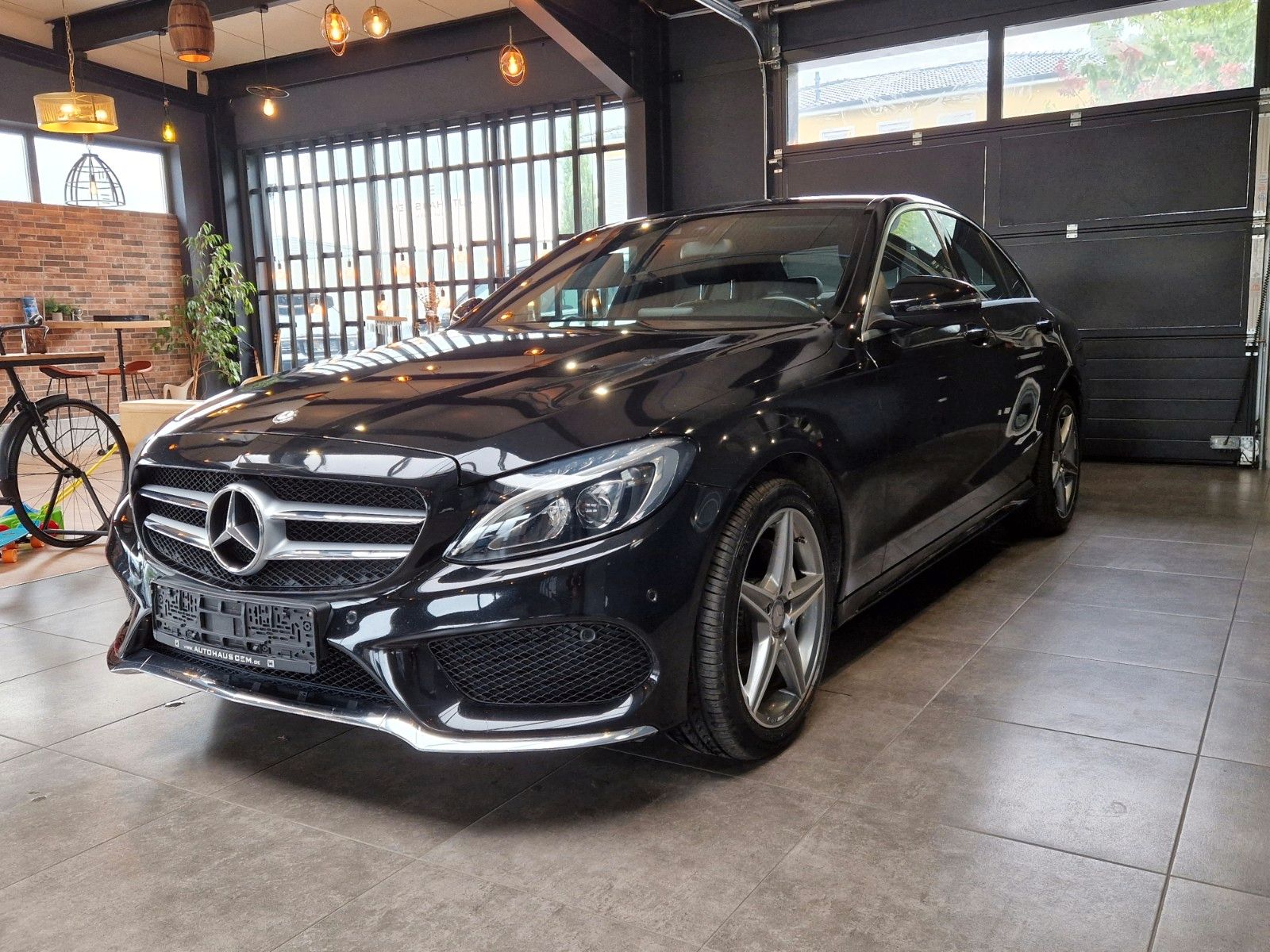 Mercedes-Benz C 180 CGi | AMG-Line | LED