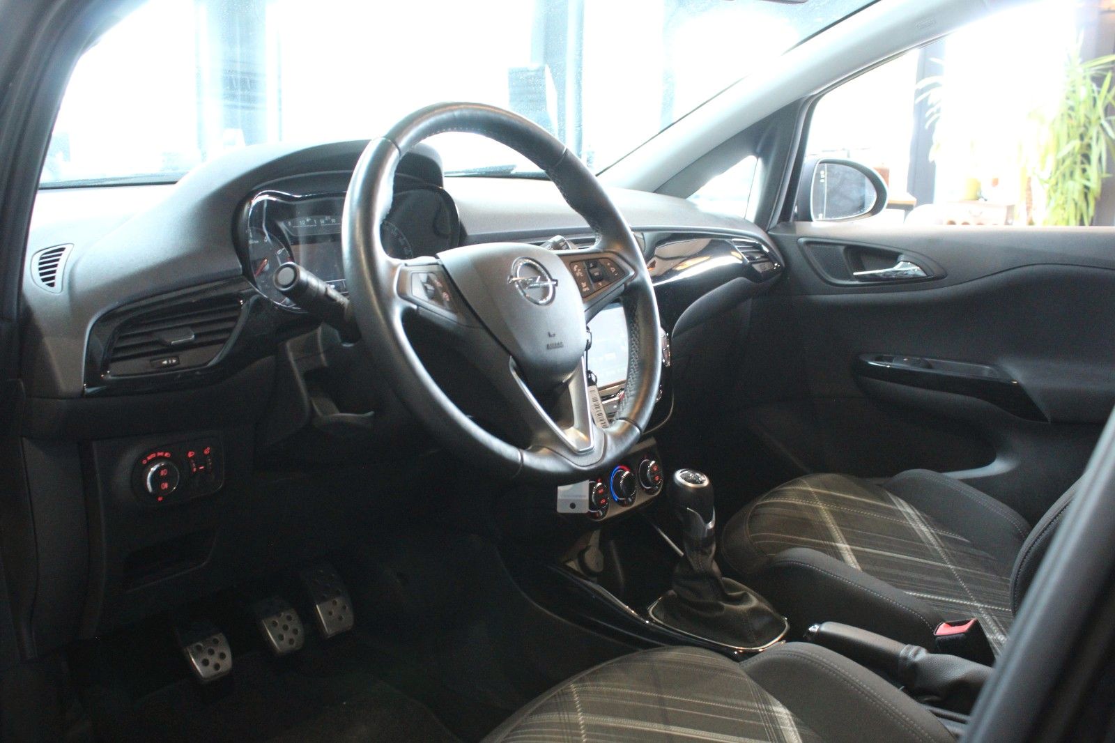 Opel Corsa E 1.4 EcoFlex | Color Edition | Clima | Tempomat