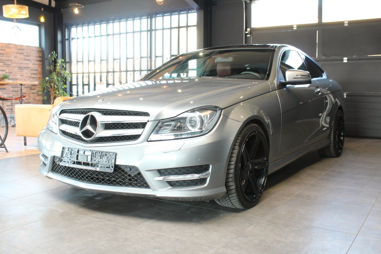 Mercedes-Benz C 350 4Matic | AMG-Line | Camera | Panoramic